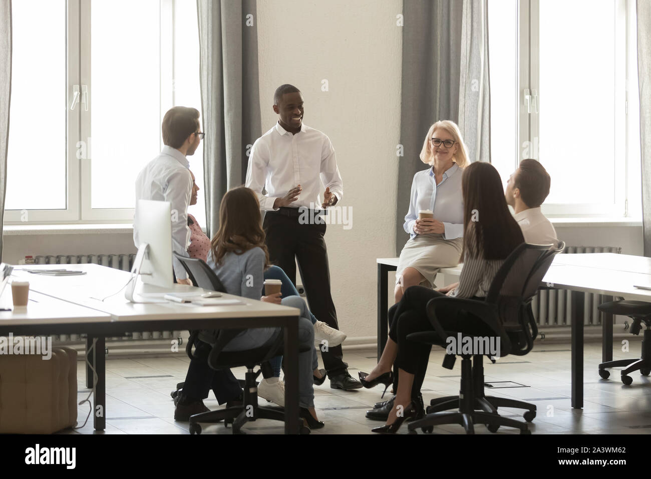 Team leader boss hi-res stock photography and images - Alamy