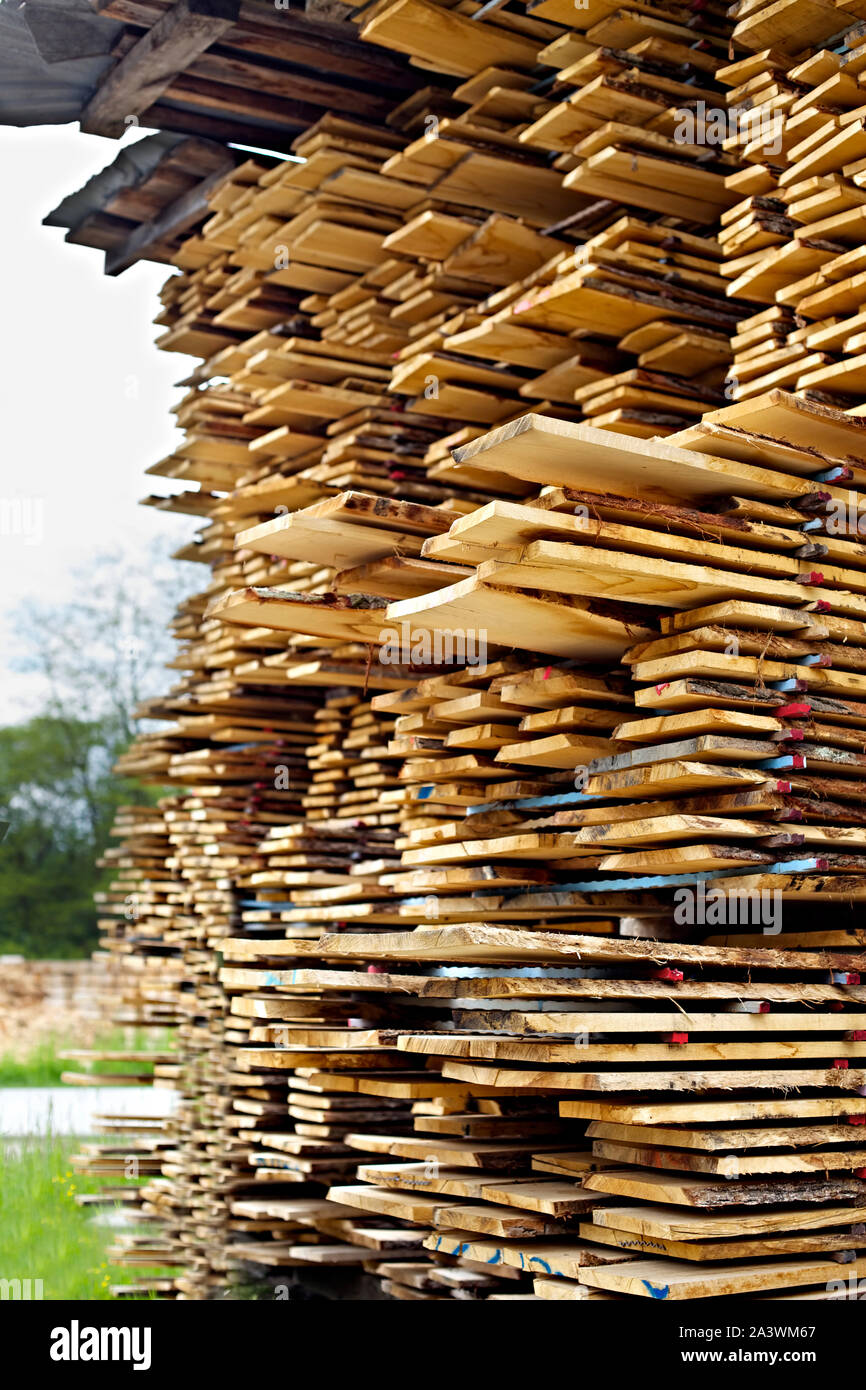 Flat cut timber hi-res stock photography and images - Alamy