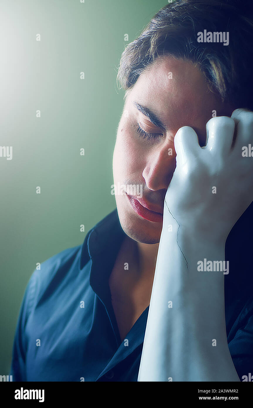 Shatter hi-res stock photography and images - Alamy