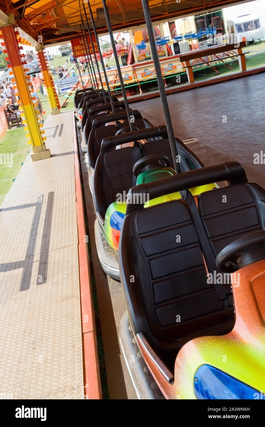 Fairground bumper cars dodgems hi-res stock photography and images - Alamy