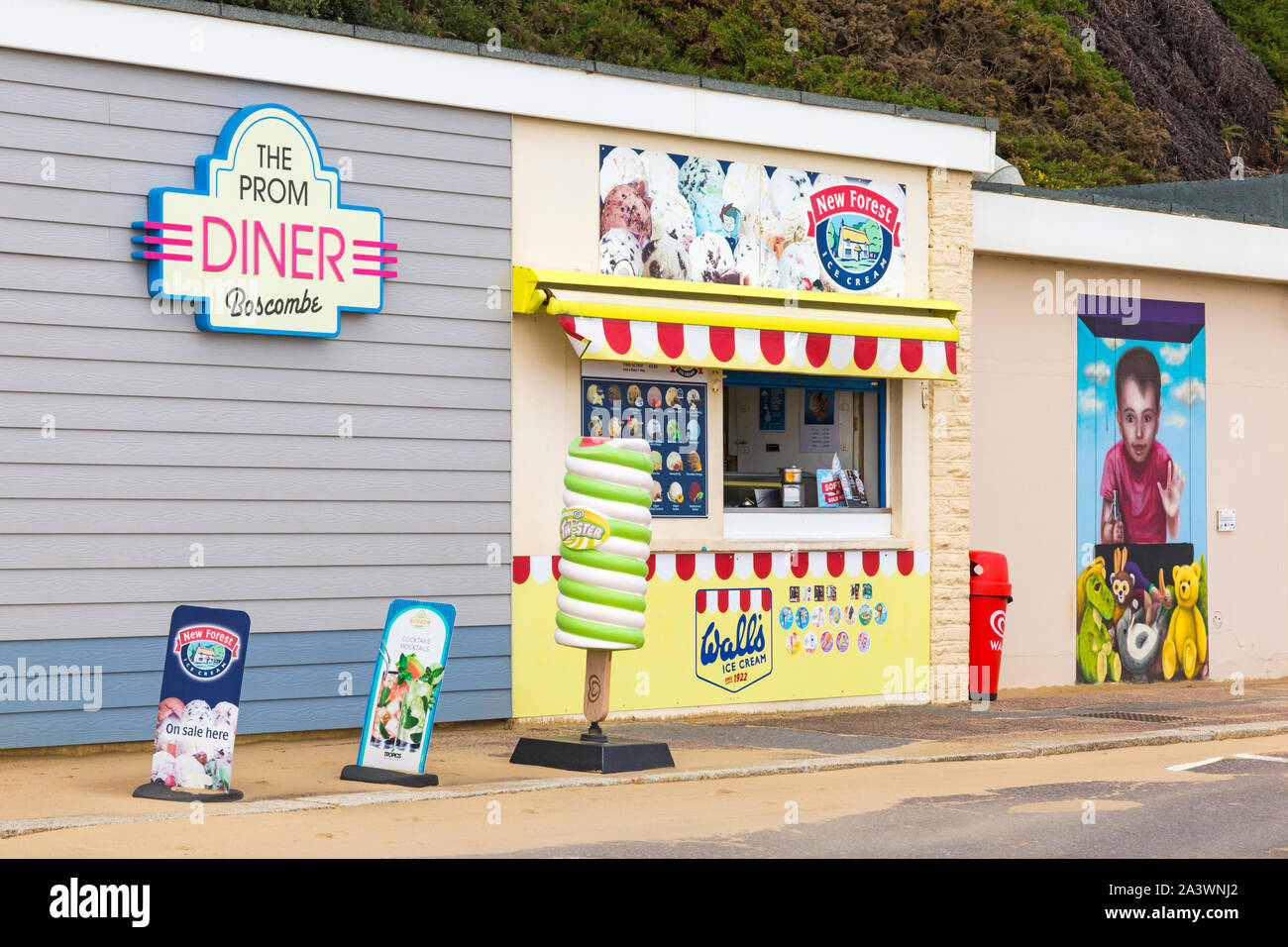 The Prom Diner Boscombe & Ice cream kiosk selling New Forest ice cream ...