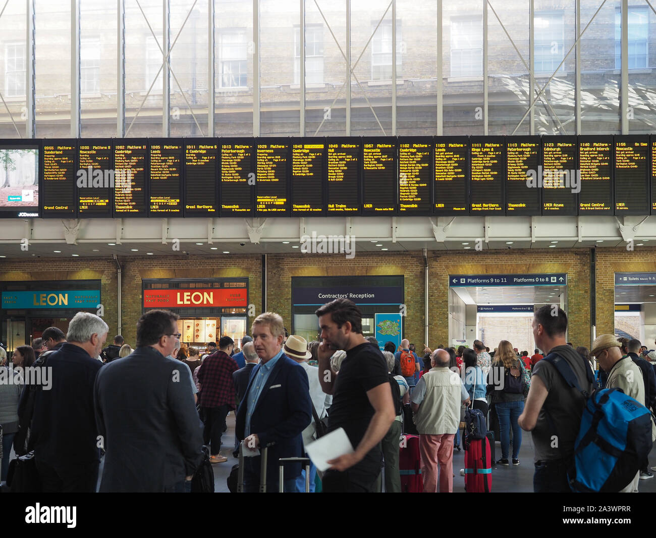 London Uk Circa September 2019 Travellers At Kings Cross Railway