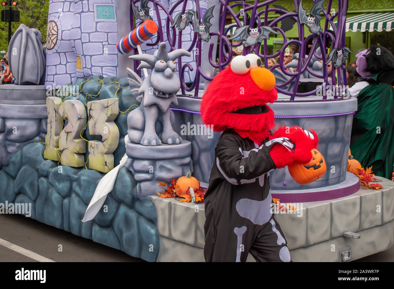 Elmo Sesame Street High Resolution Stock Photography and Images - Alamy