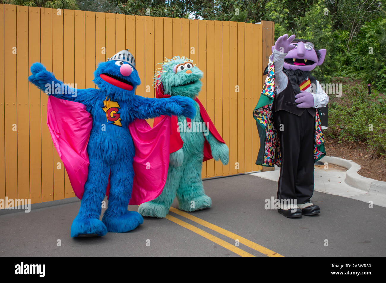 Count von count sesame street hi-res stock photography and images - Alamy