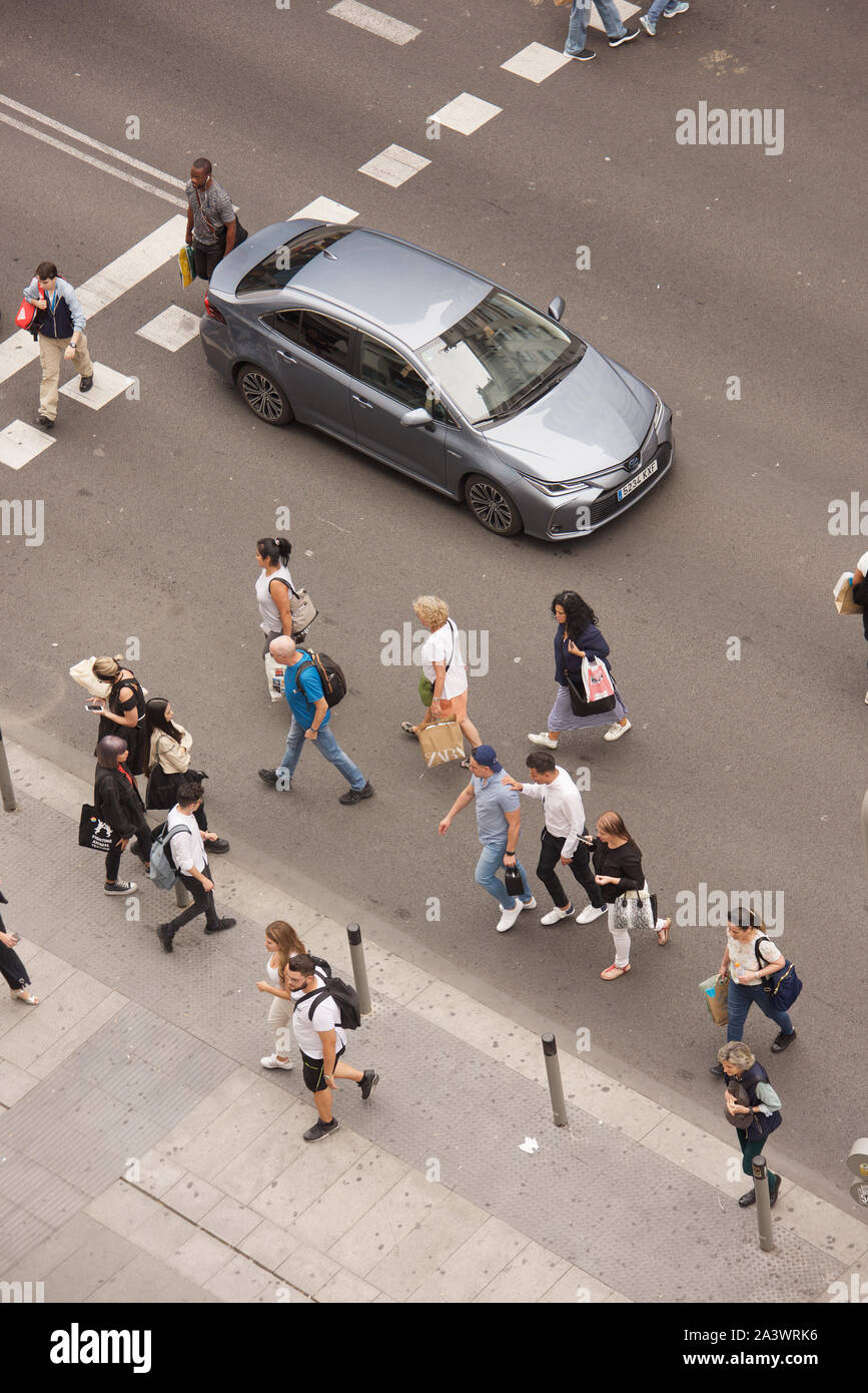 People crossing a street viewed from above Stock Photo - Alamy