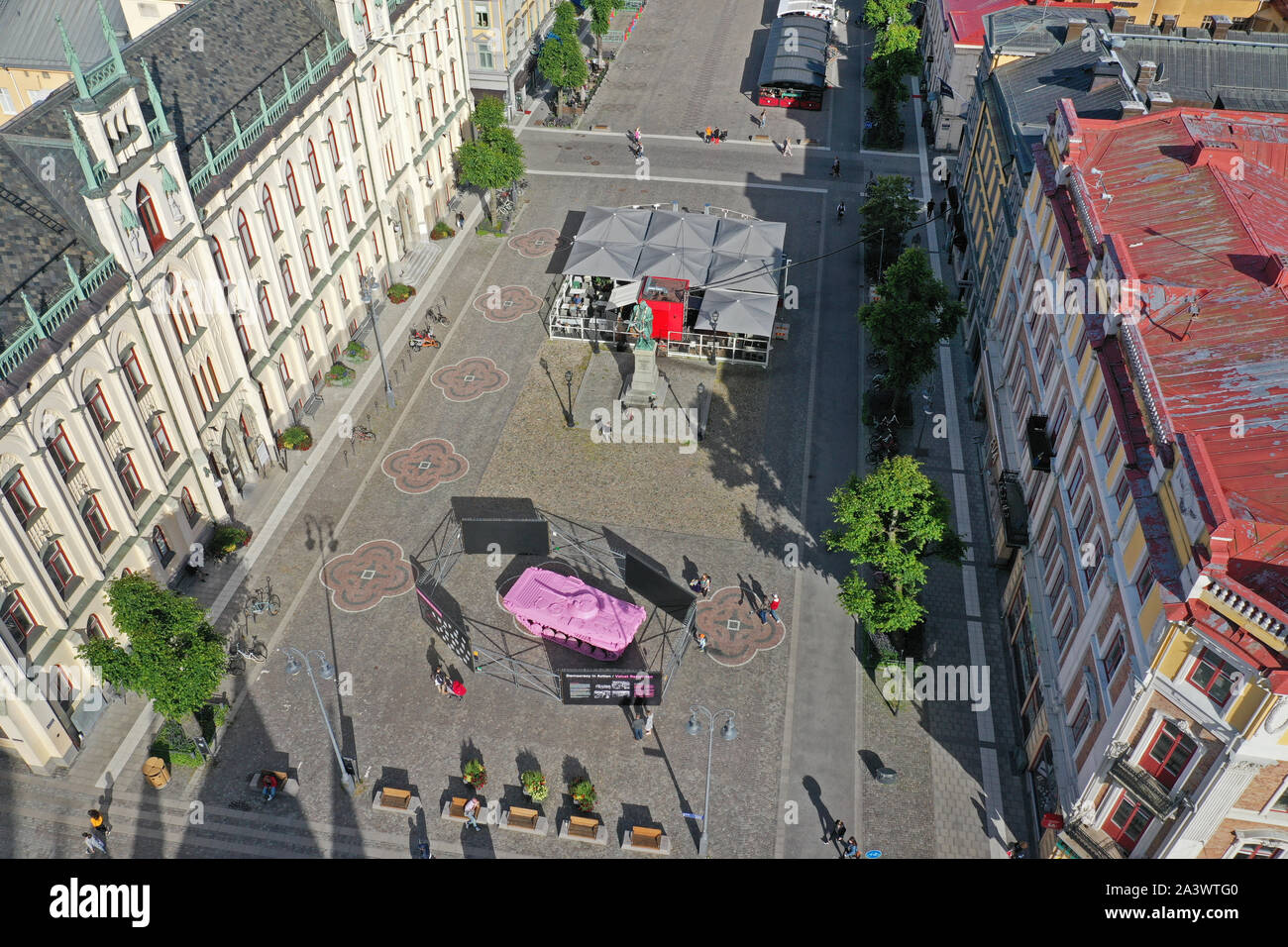 ÖREBRO 20190705Open art på Stortorget i staden Örebro. David Cernys ...