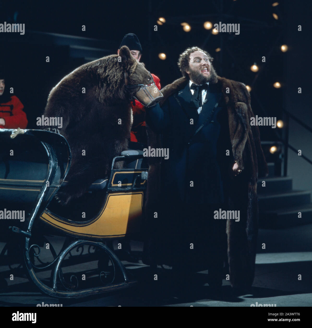 Widest vocal range hi-res stock photography and images - Alamy