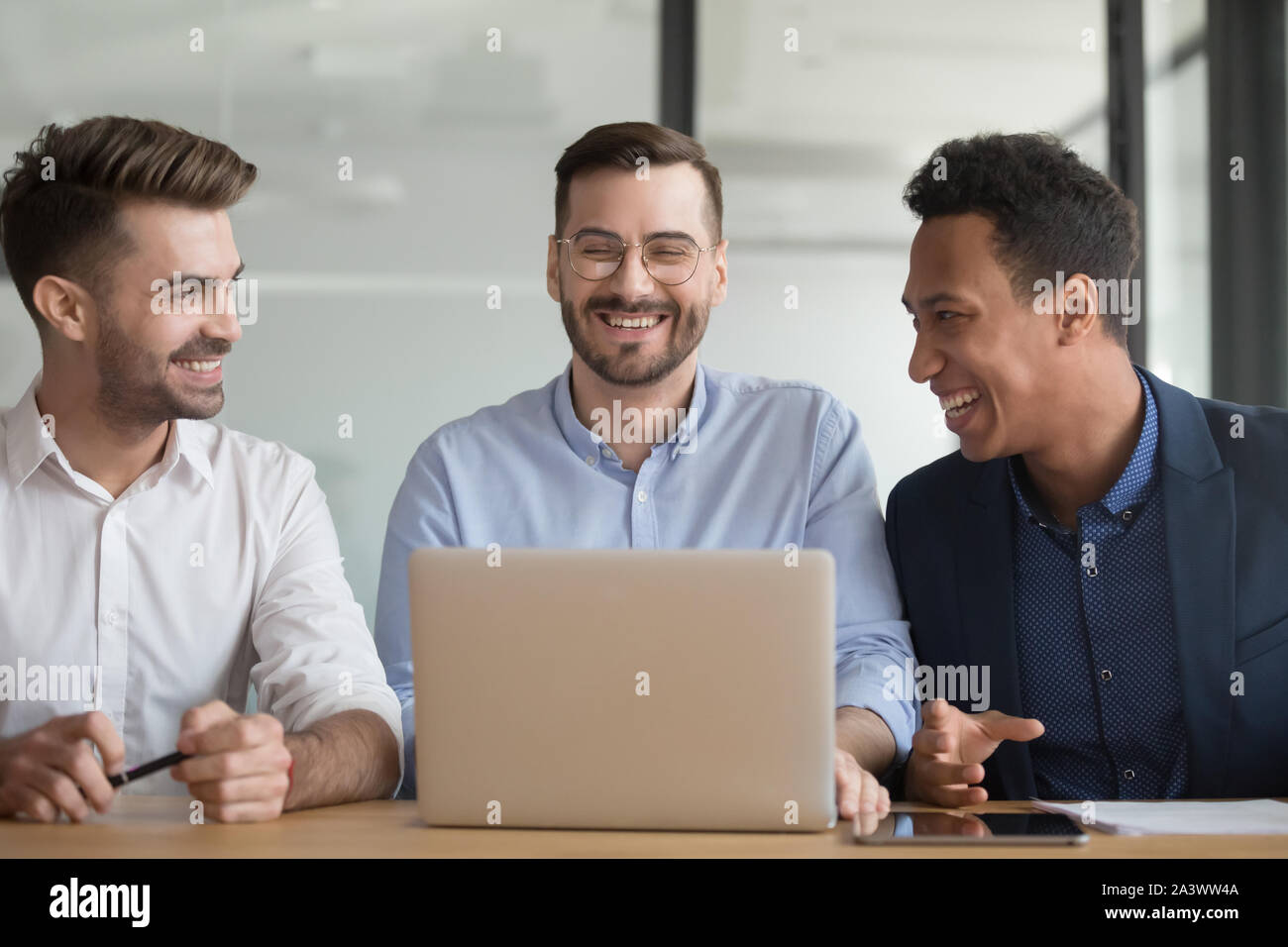 Group three diverse businessmen hi-res stock photography and images - Alamy