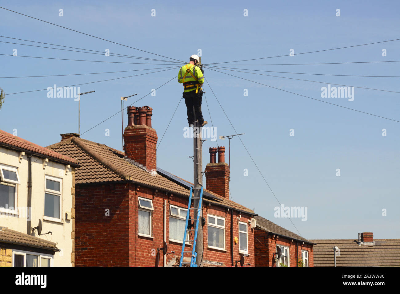 Telephone engineer pole work hi-res stock photography and images - Alamy
