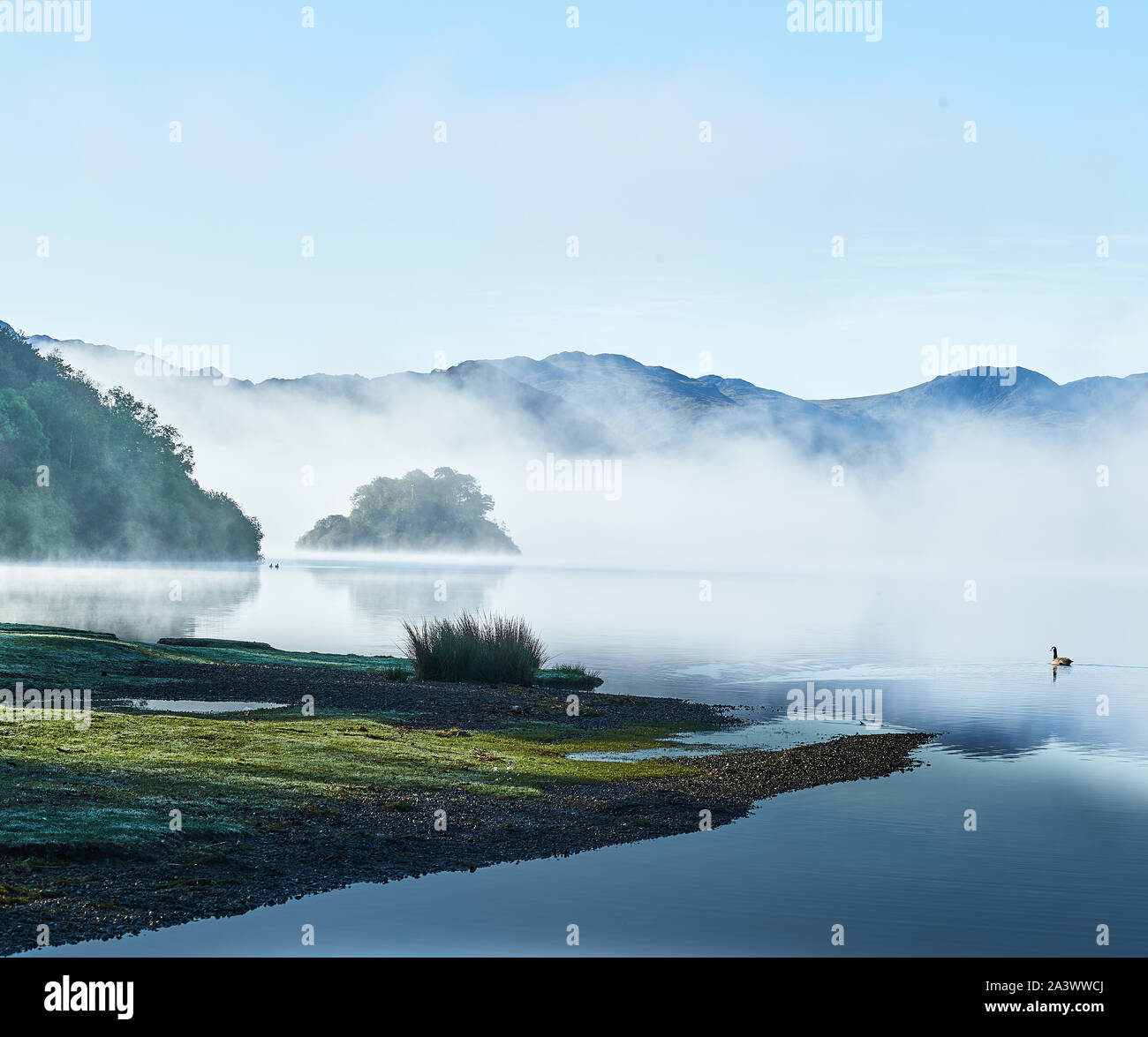 Mist lake district hi-res stock photography and images - Alamy