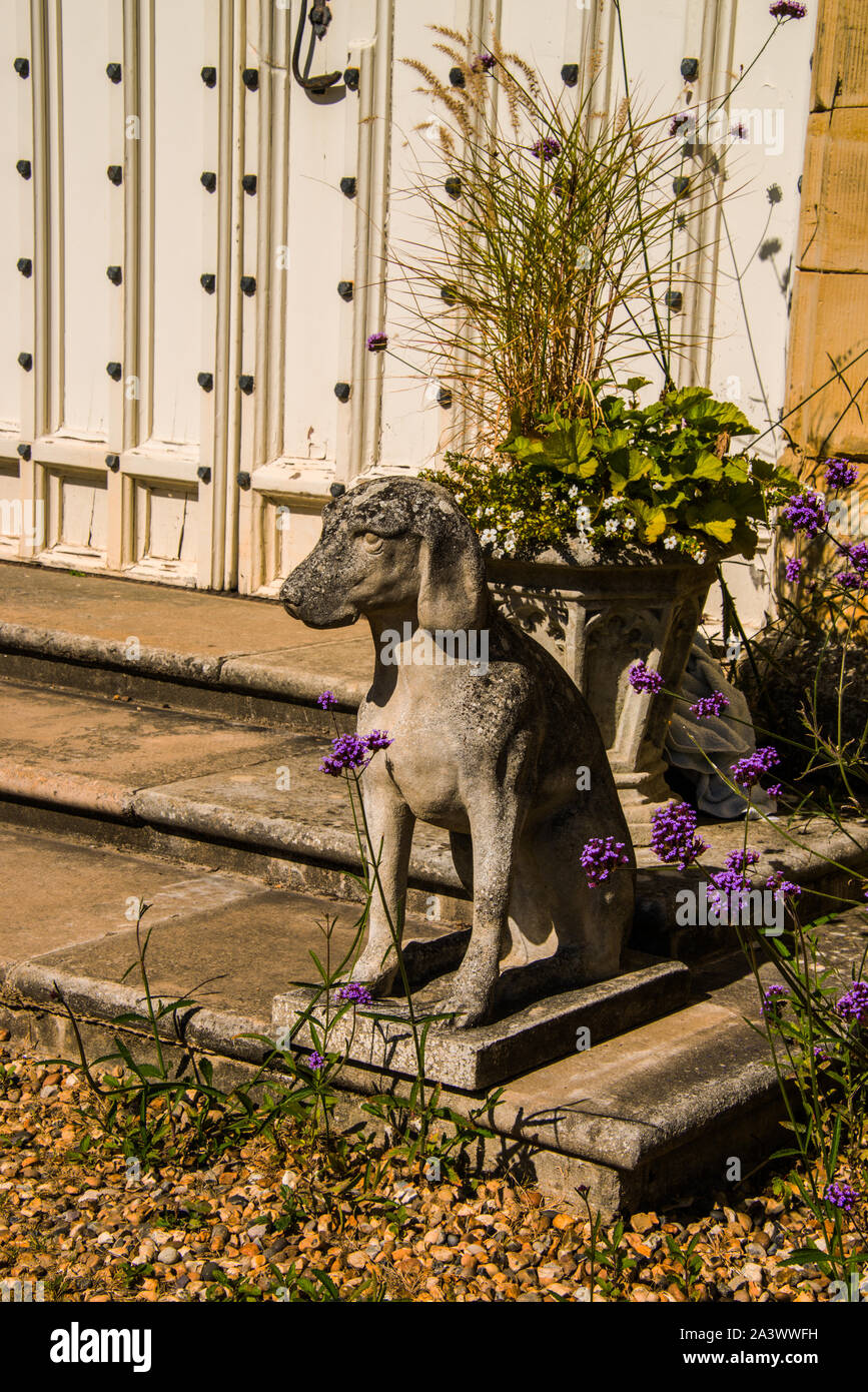 Ornamental features hi-res stock photography and images - Alamy