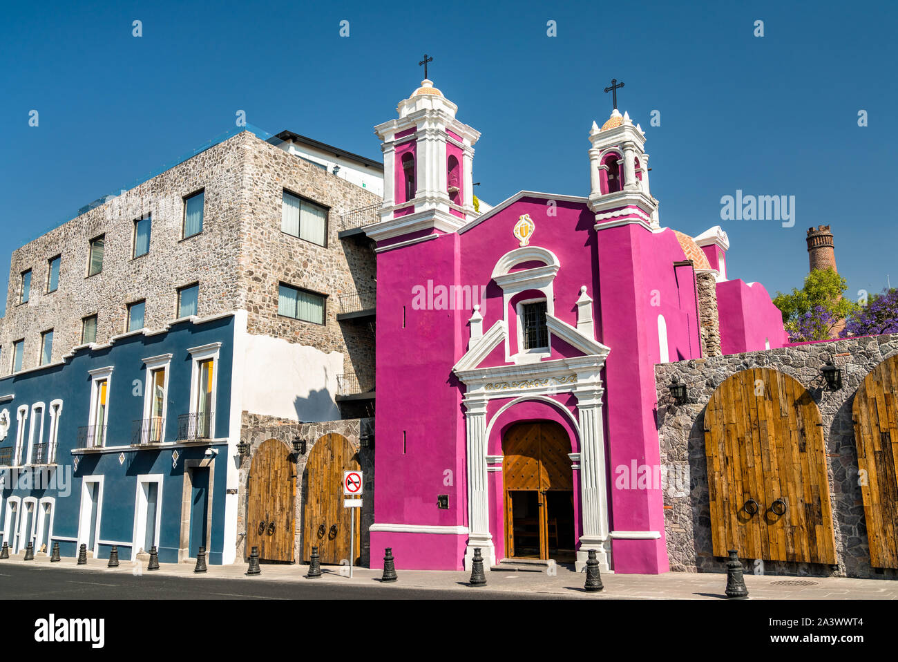 Old spanish colonial church chapel building hi-res stock photography ...