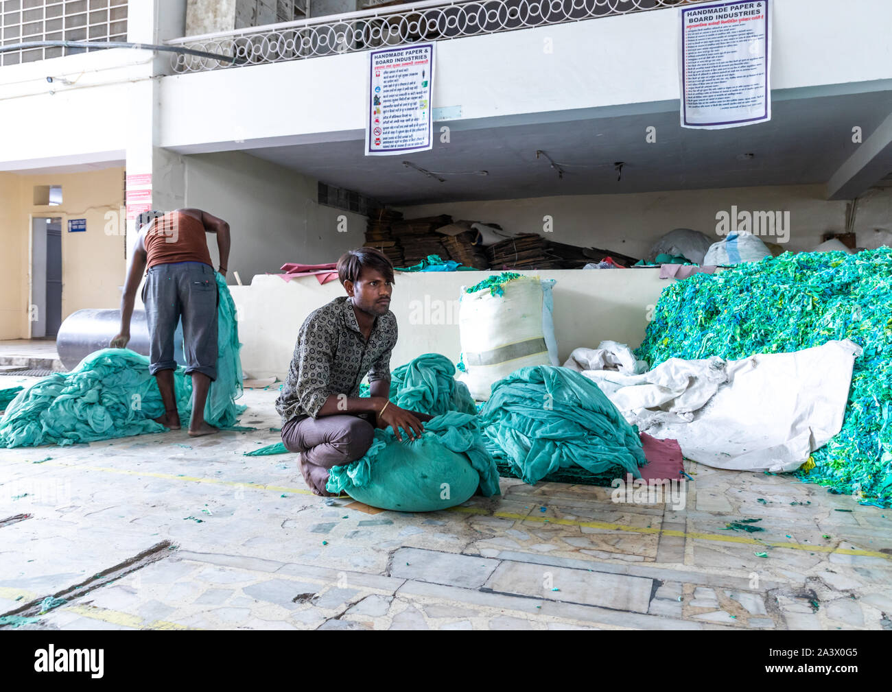 Indian workers in Salim's paper handmade paper factory, Rajasthan ...