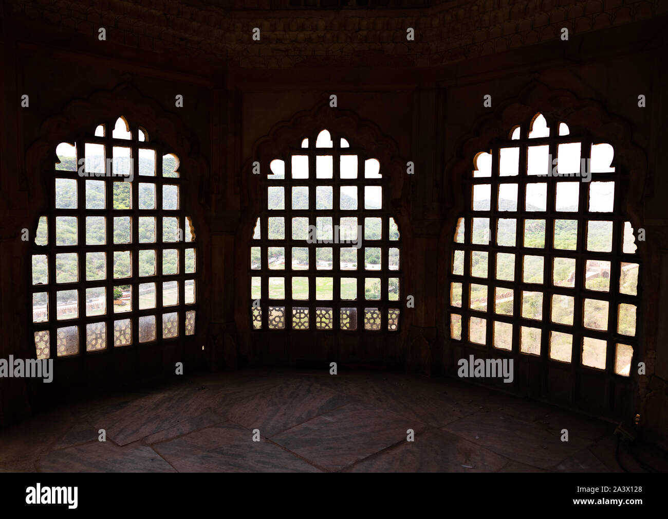 Jali window hi-res stock photography and images - Alamy