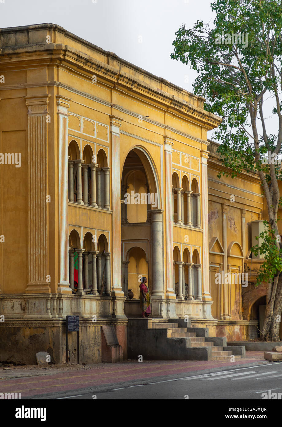 Yellow historic building, Rajasthan, Jaipur, India Stock Photo - Alamy