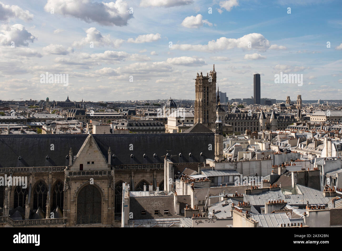 Saint merry church hi-res stock photography and images - Alamy