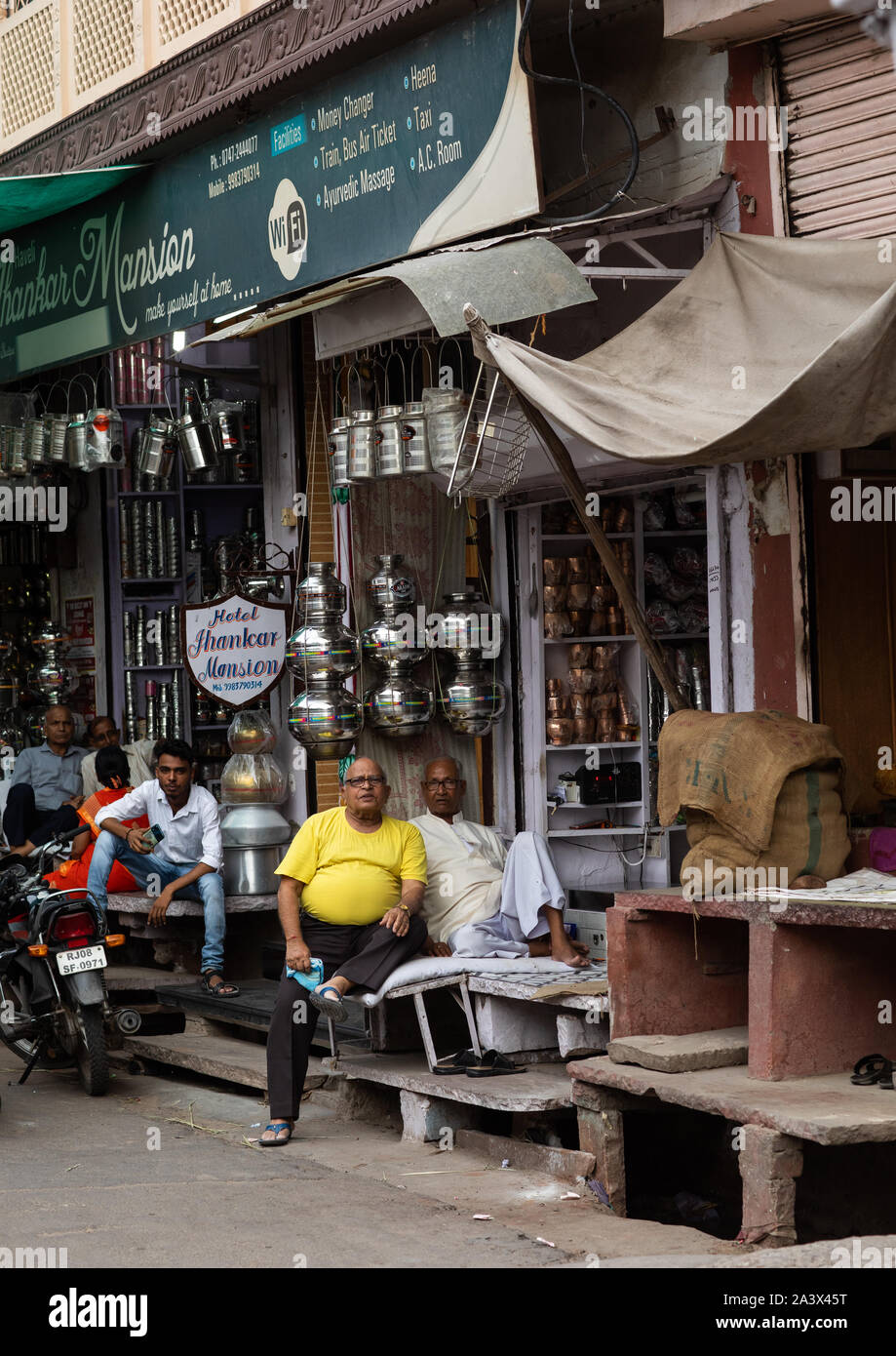 Street scene documentary image hi-res stock photography and images - Alamy