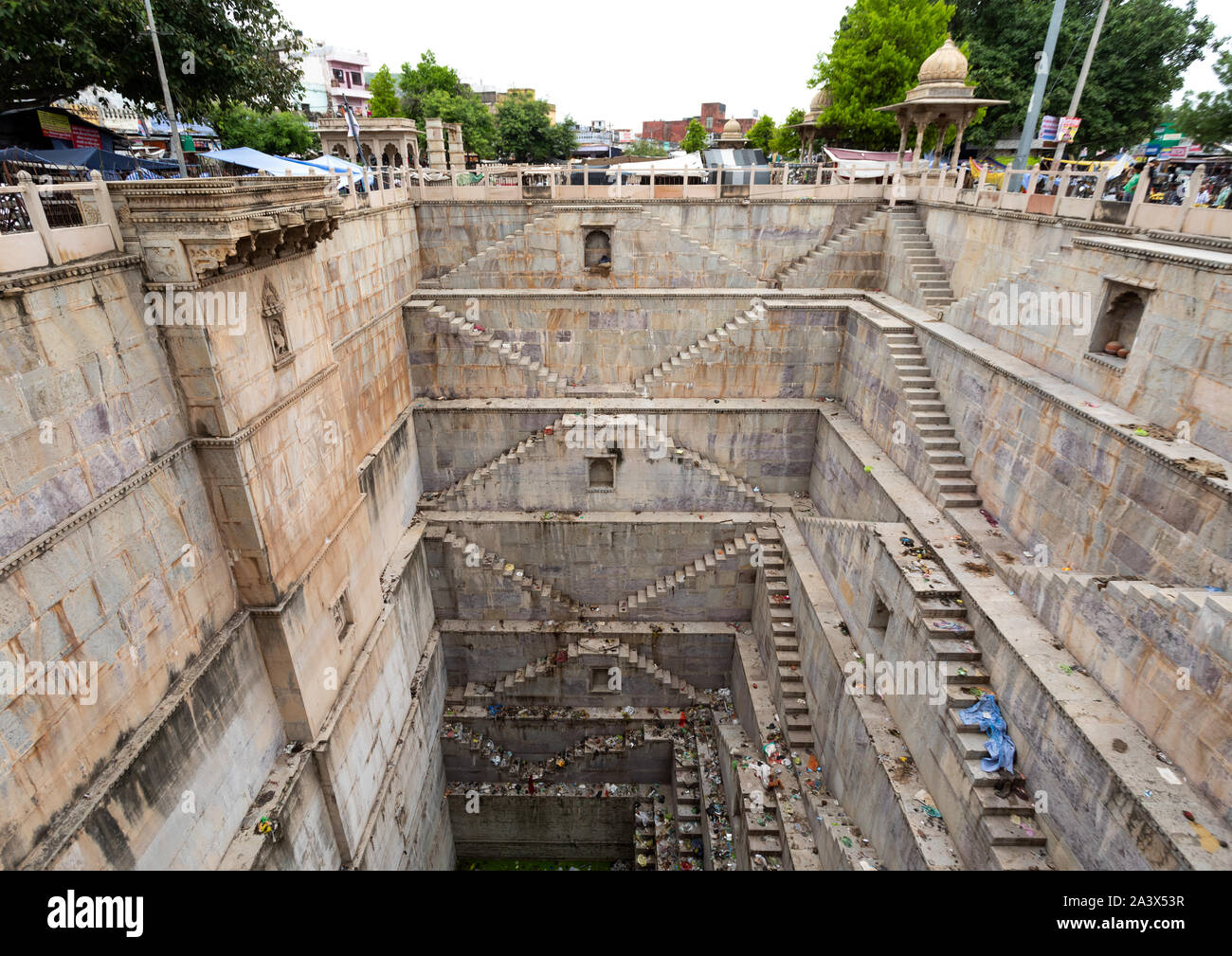 Nagar Sagar Kund stepwell, Rajasthan, Bundi, India Stock Photo - Alamy