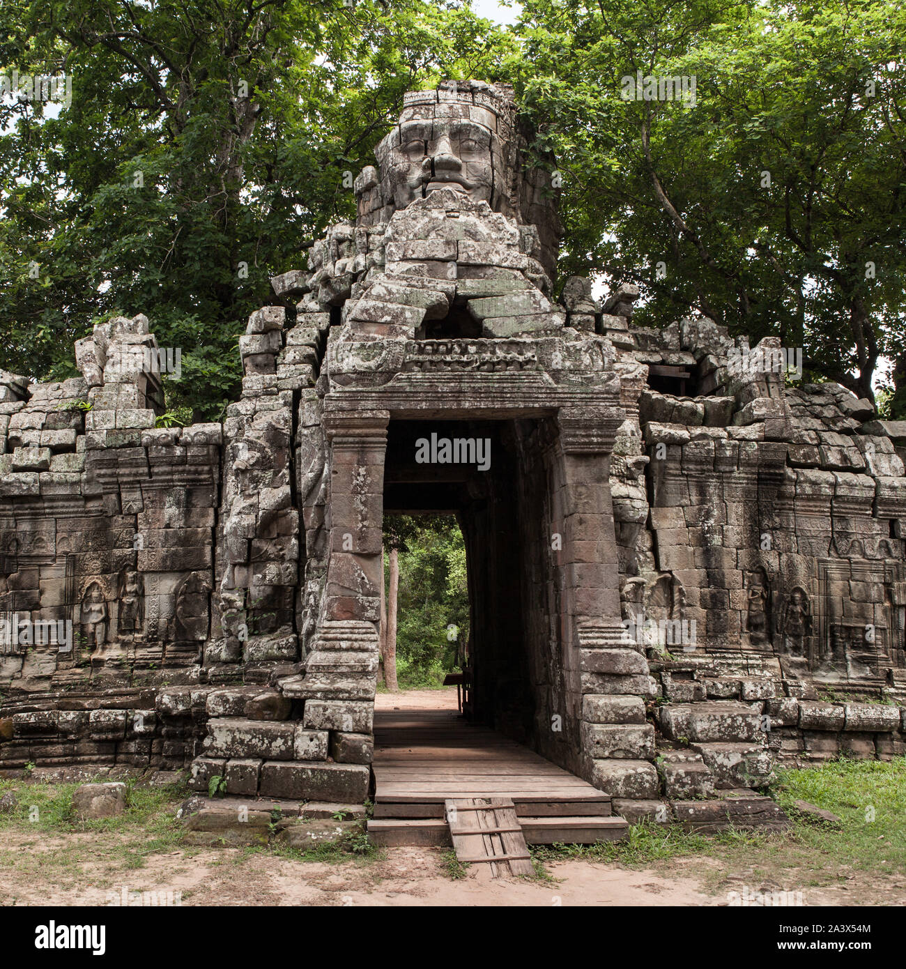 Mysterious temple hi-res stock photography and images - Alamy