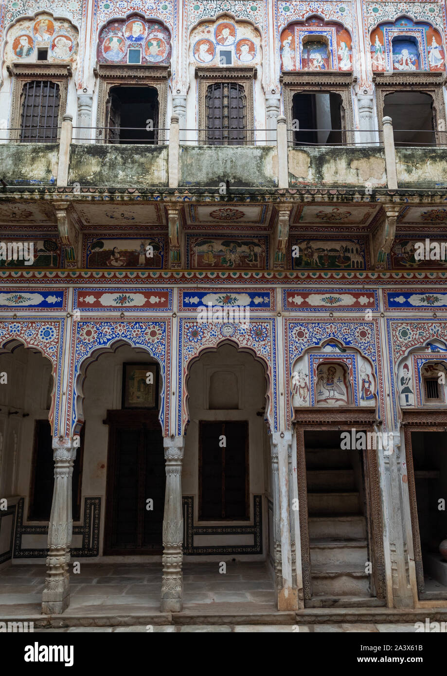 Old historic haveli arches, Rajasthan, Nawalgarh, India Stock Photo - Alamy