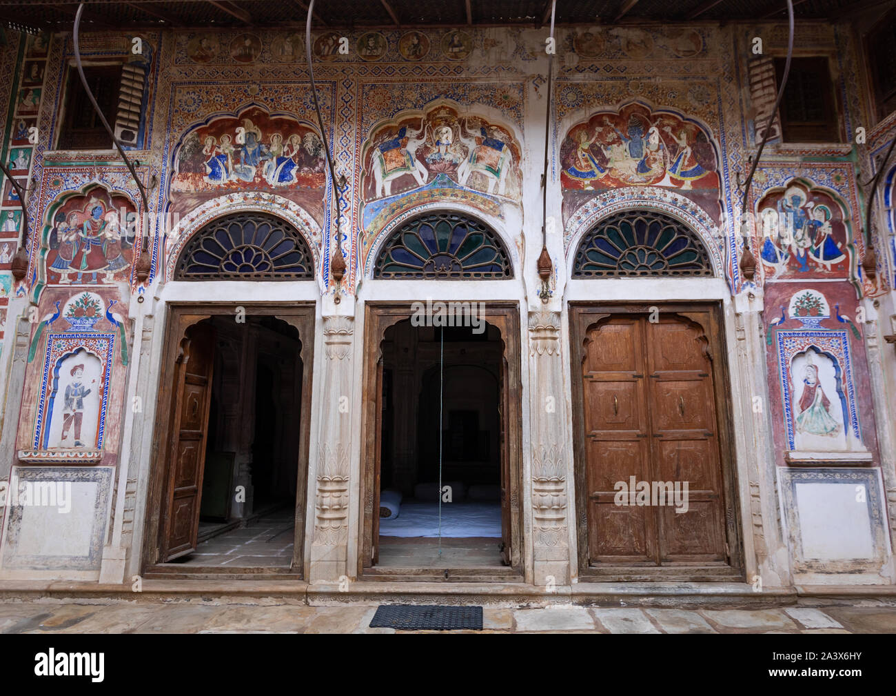 Old historic haveli arches, Rajasthan, Nawalgarh, India Stock Photo - Alamy