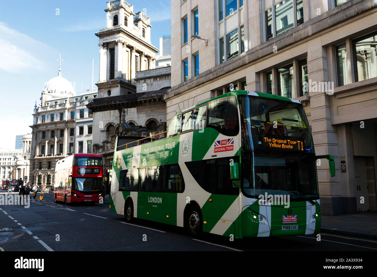 Modern london buses hi-res stock photography and images - Alamy
