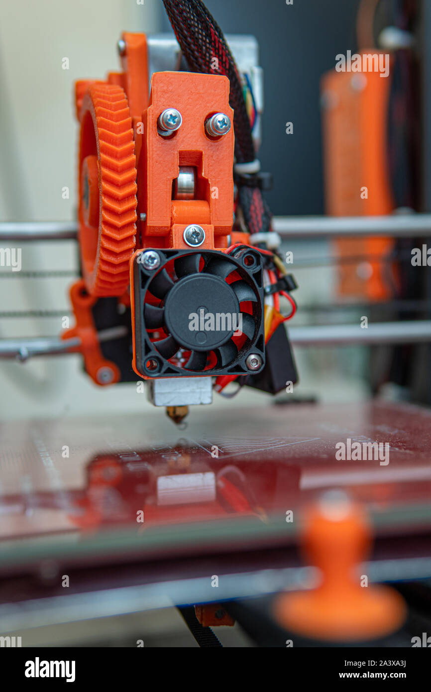 3D printer elements. 3D printing device mechanism Stock Photo - Alamy