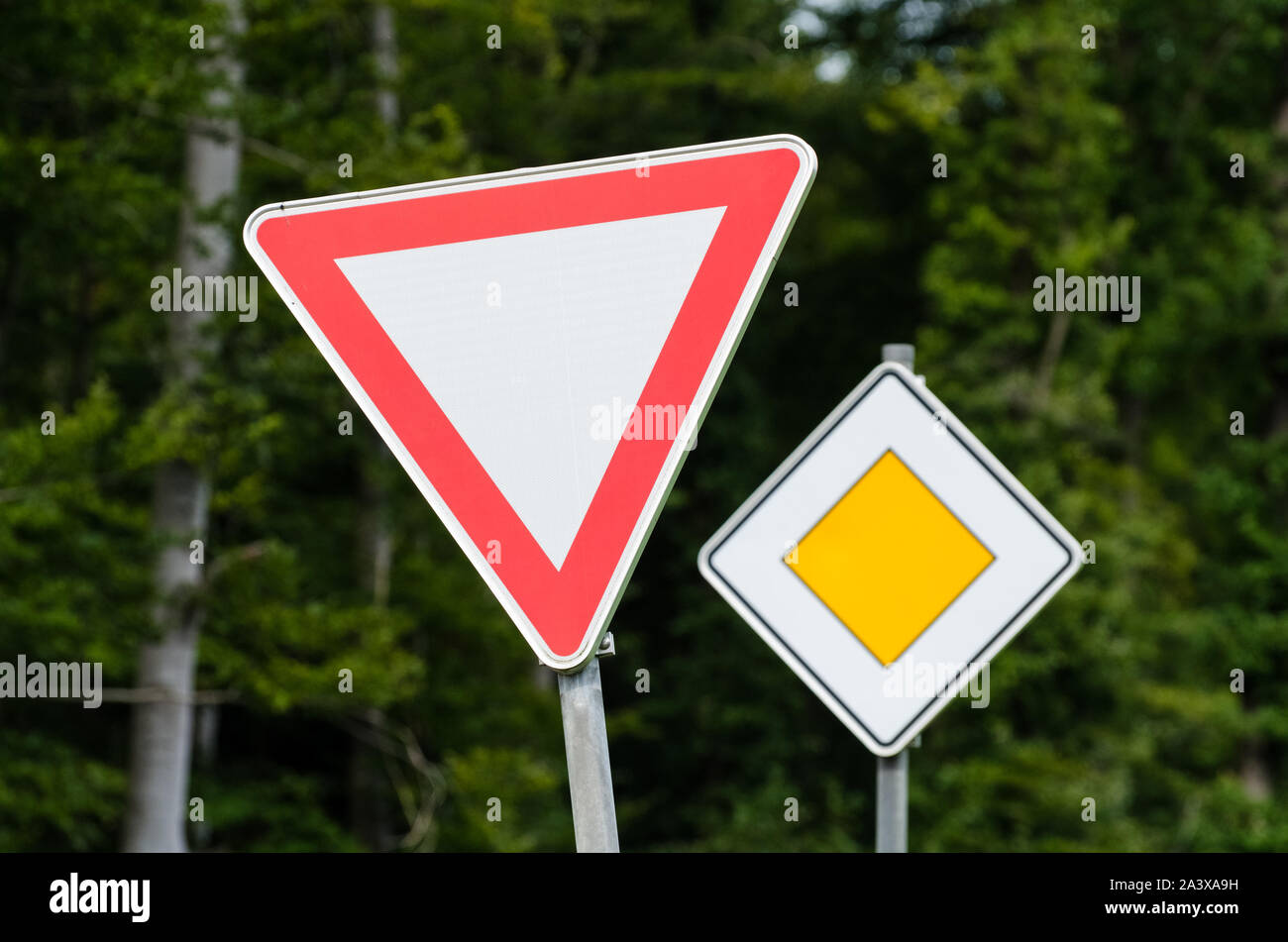 Give way road signs sign hi-res stock photography and images - Alamy
