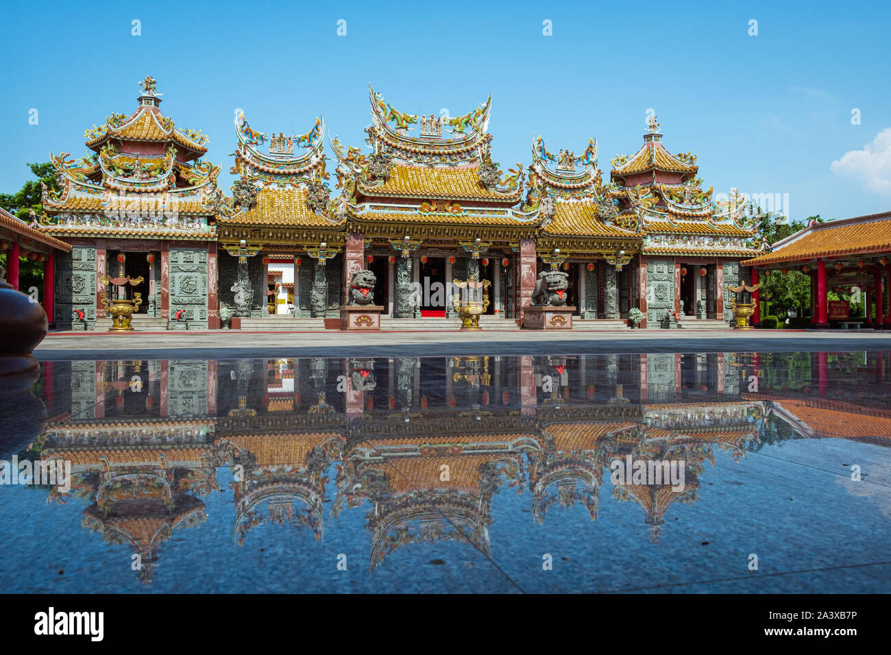 Chinese shrine and temple in Bangkok, Thailand, Sian Lor Tai Tian Kong ...