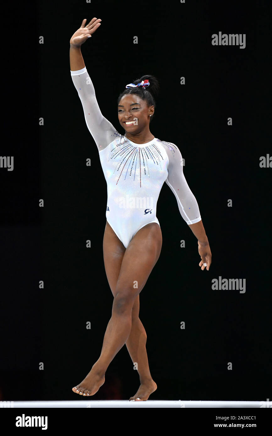 Simone BILES (USA), beckoning, waving, waving, laughs, laughs, laughsd ...