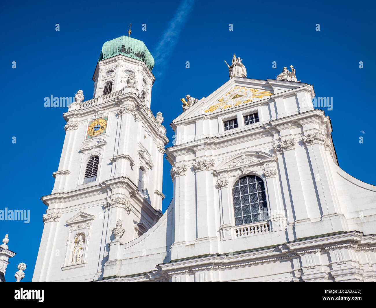 Passau cathedral hi-res stock photography and images - Alamy