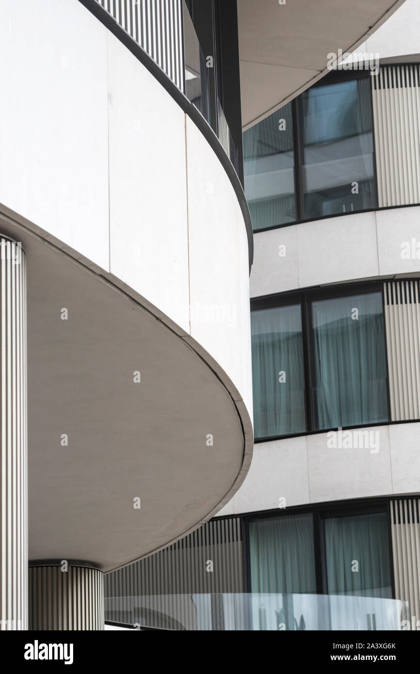 Modern building in Pimlico Stock Photo - Alamy