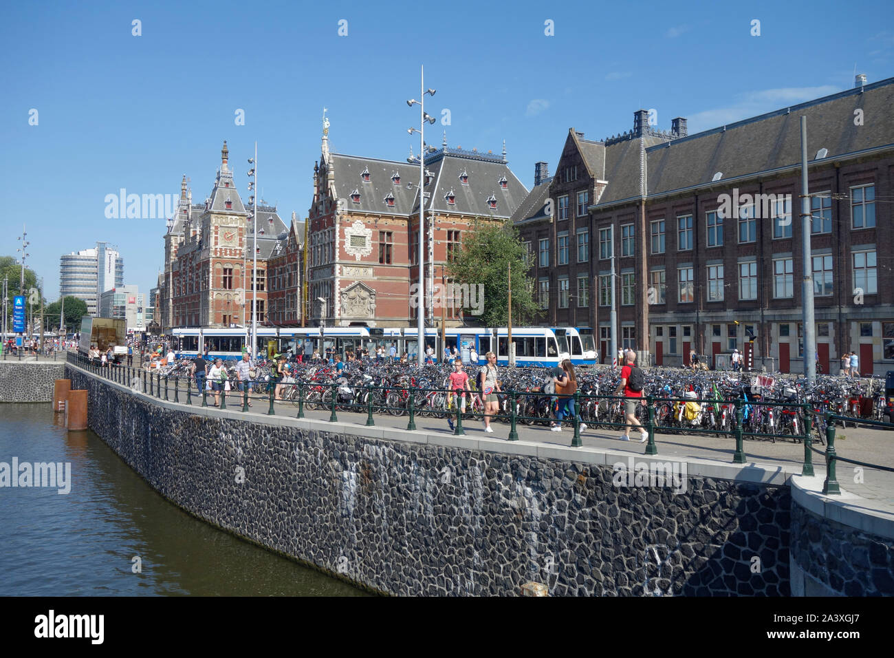 Amsterdam trains hi-res stock photography and images - Alamy