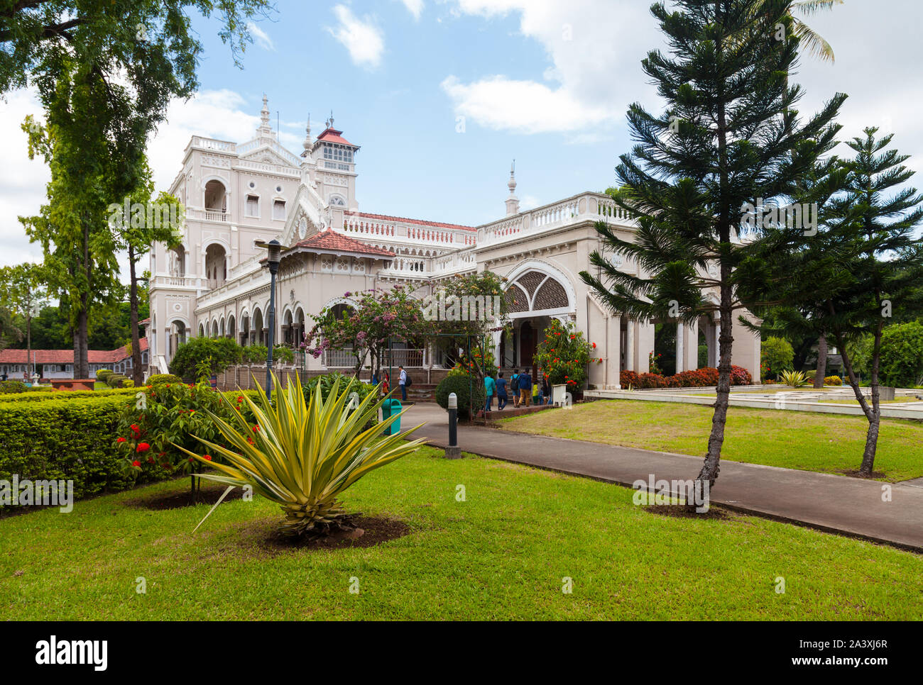 Aga khan palace pune hi-res stock photography and images - Alamy