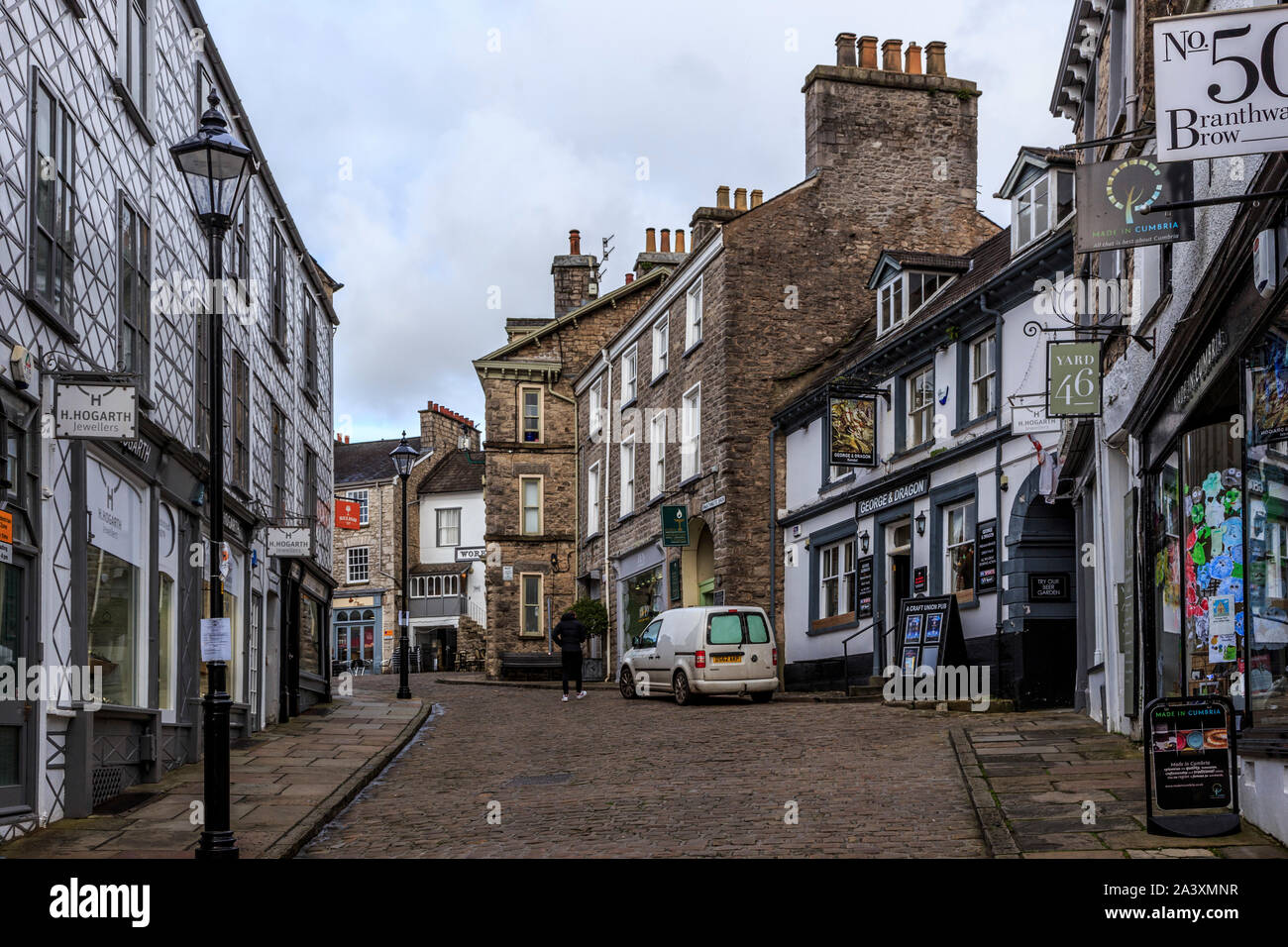 kendal town centre, lake district national park, cumbria, england, uk ...