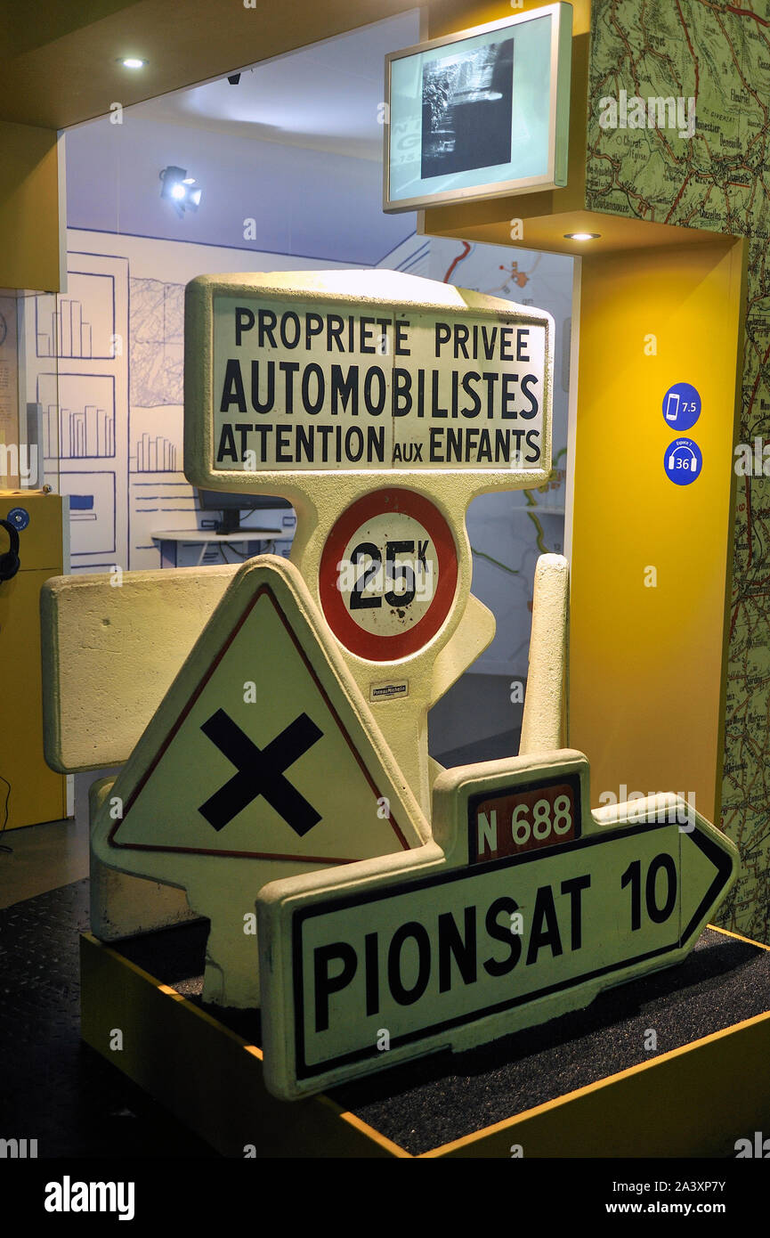 Road signs invented and produced by Michelin whose panels were made of ...