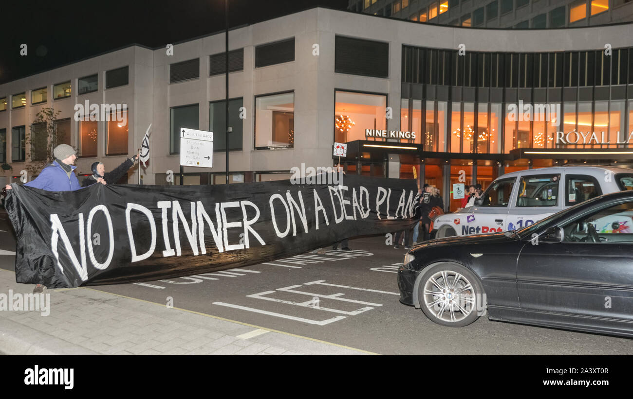 Xr road block hi-res stock photography and images - Alamy