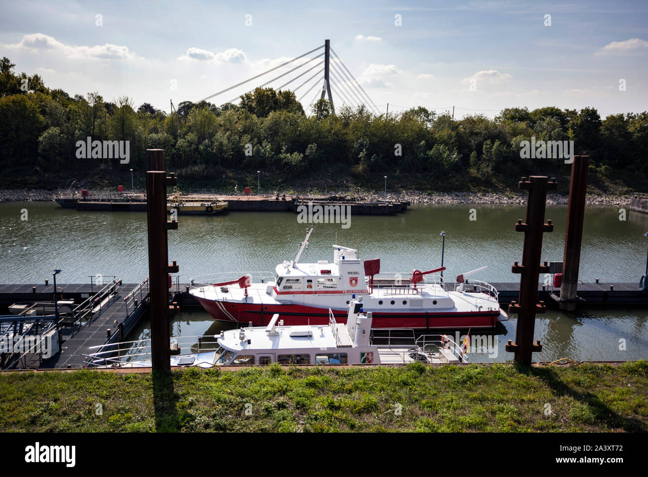 Fire boat and water police in the Rhine-Lippe port of Wesel Stock Photo ...