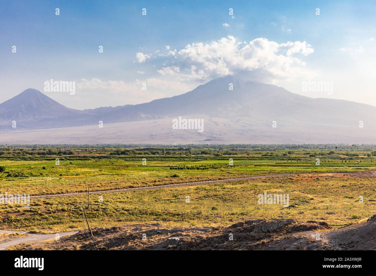Mount ararat valley hi-res stock photography and images - Alamy