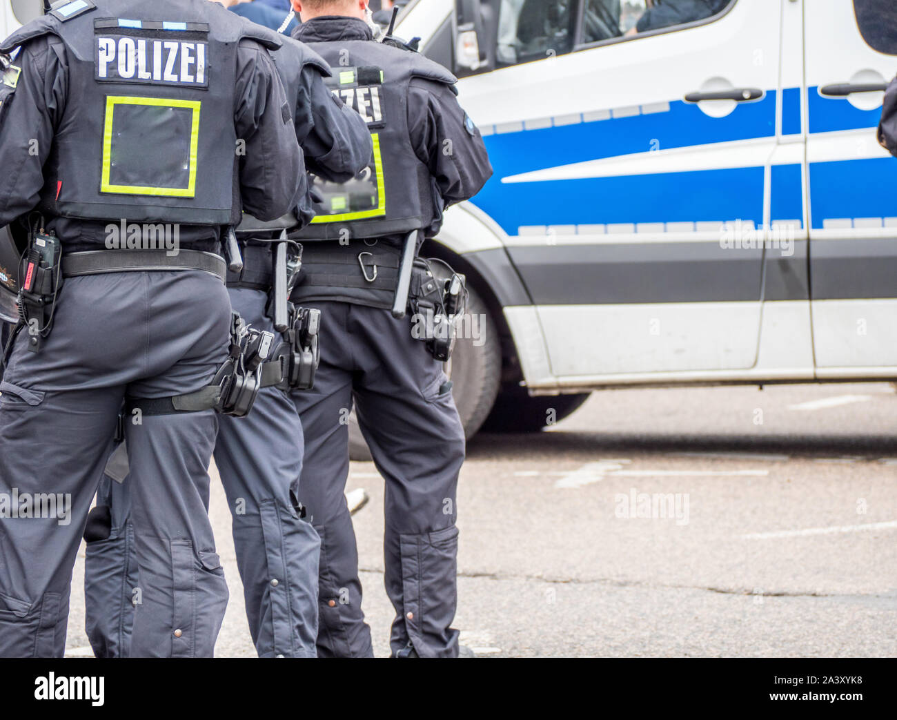 Riot police in action Stock Photo - Alamy