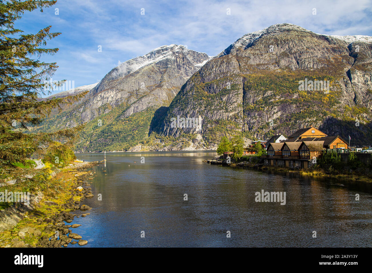 Hardanger fjord norway autumn hi-res stock photography and images - Alamy