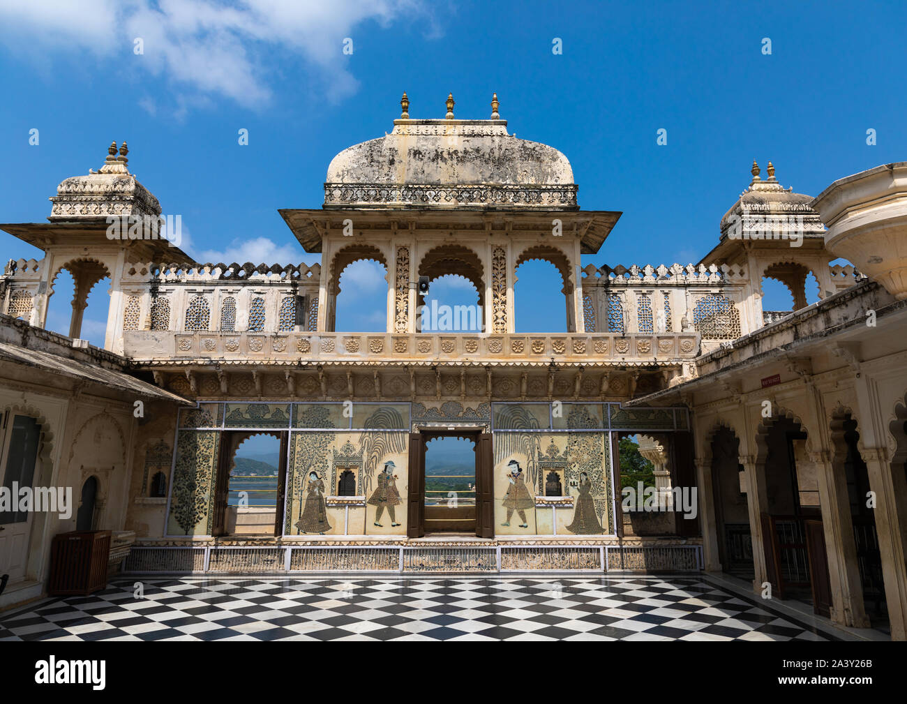 Rajput style courtyard inside the city palace, Rajasthan, Udaipur ...