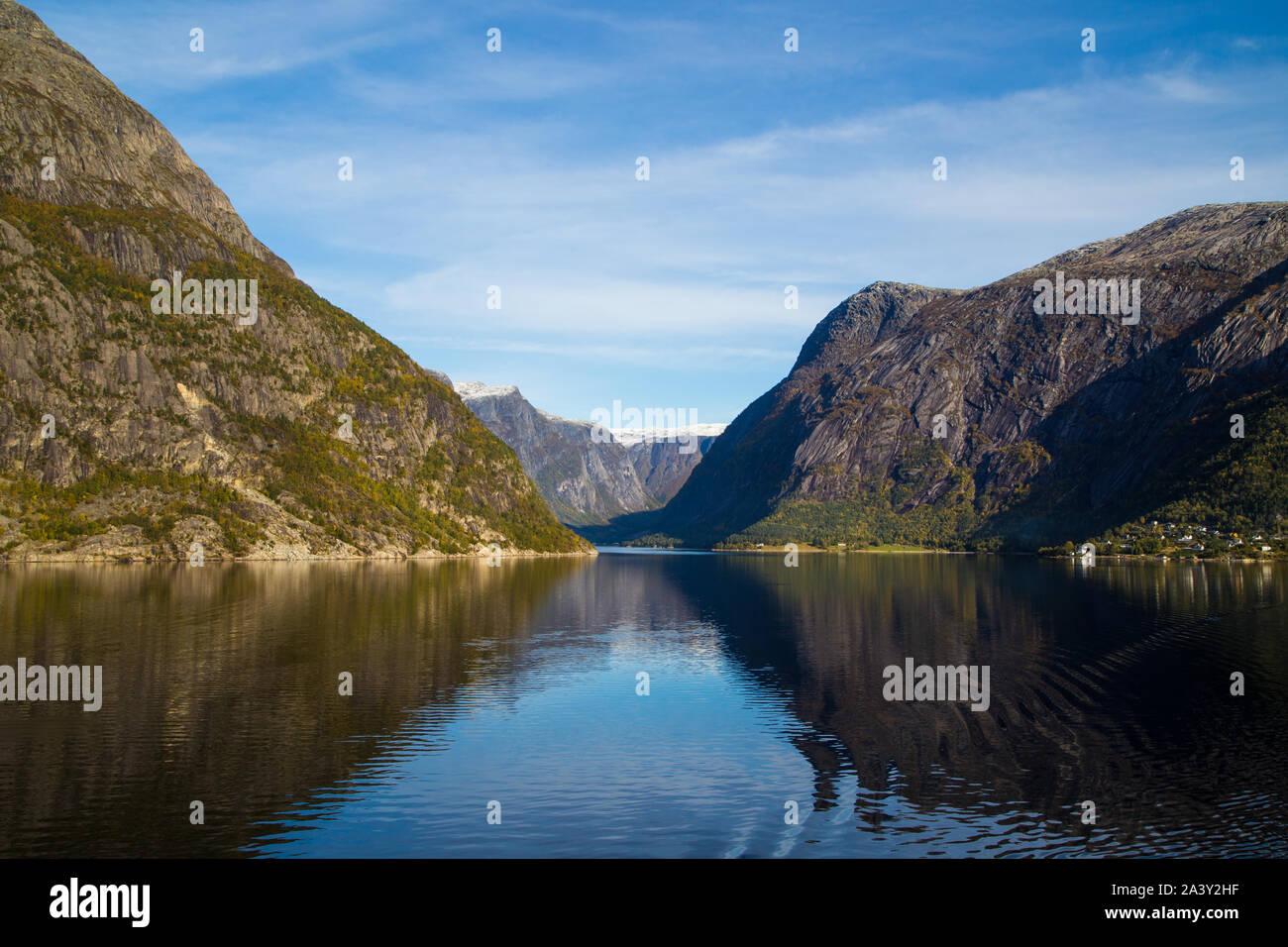 Hardanger fjord norway autumn hi-res stock photography and images - Alamy