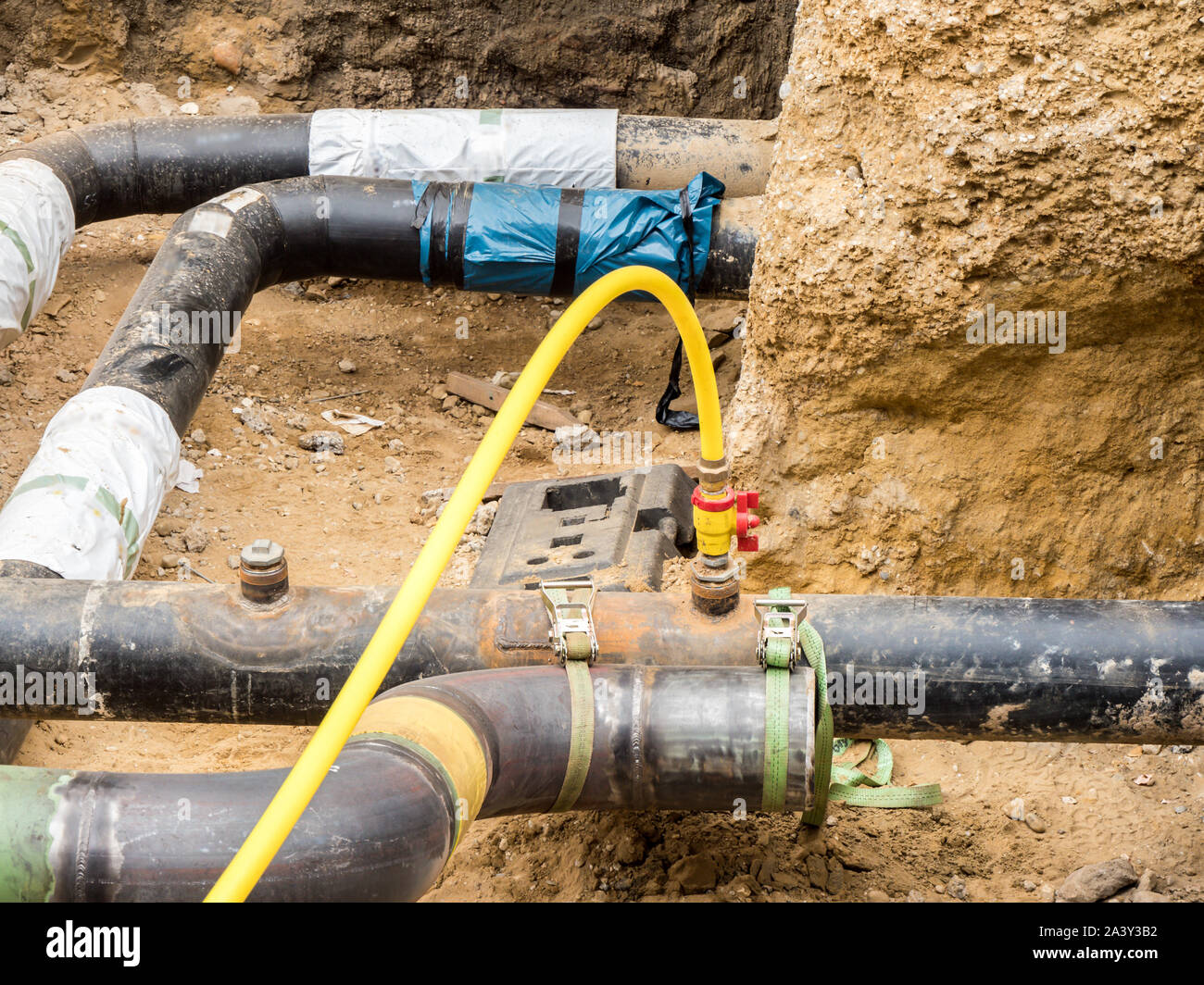 Pipeline valve site hi-res stock photography and images - Alamy