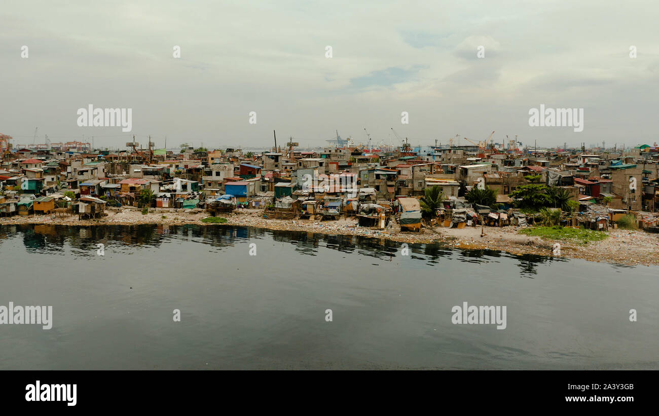Slum at the pasig river in manila hi-res stock photography and images ...