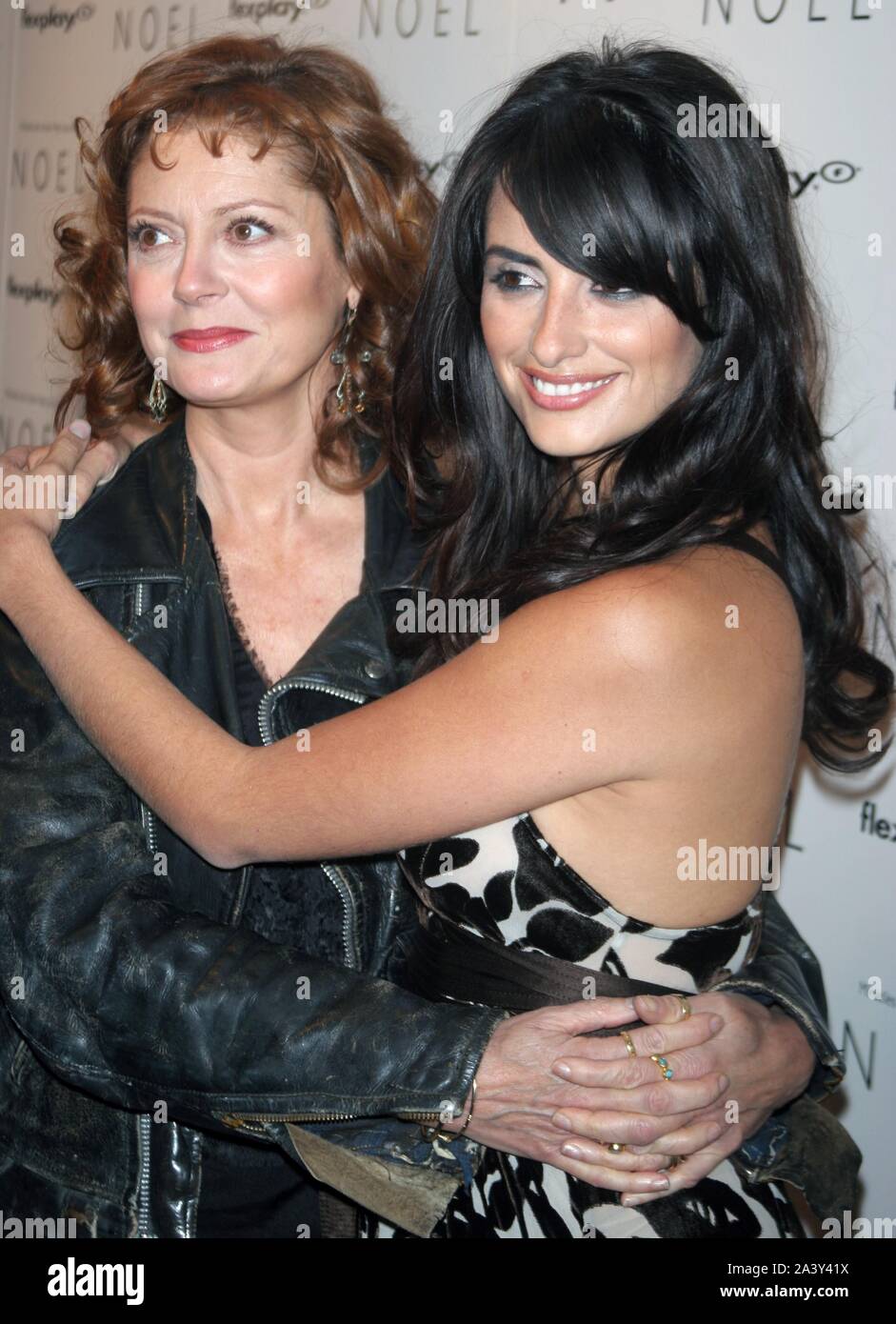 Susan Sarandon, Penelope Cruz , 2004,, Photo By John Barrett/PHOTOlink ...