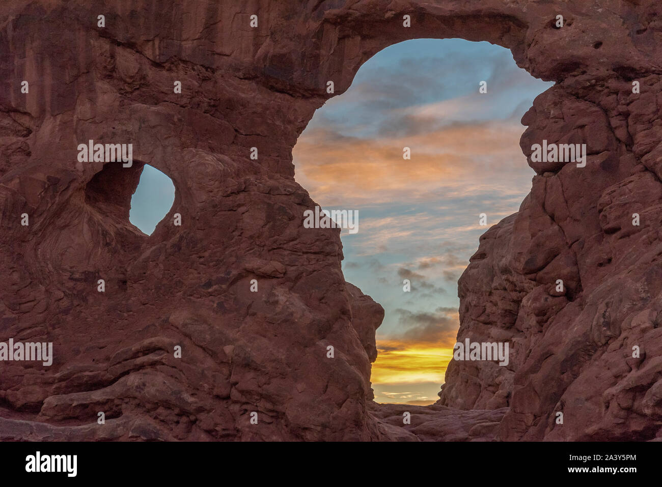 Beautiful red rocks in arches national park hi-res stock photography ...