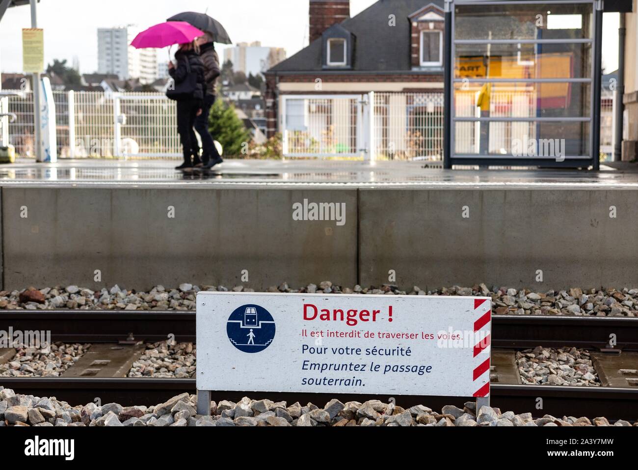 Train station warning sign hi-res stock photography and images - Alamy