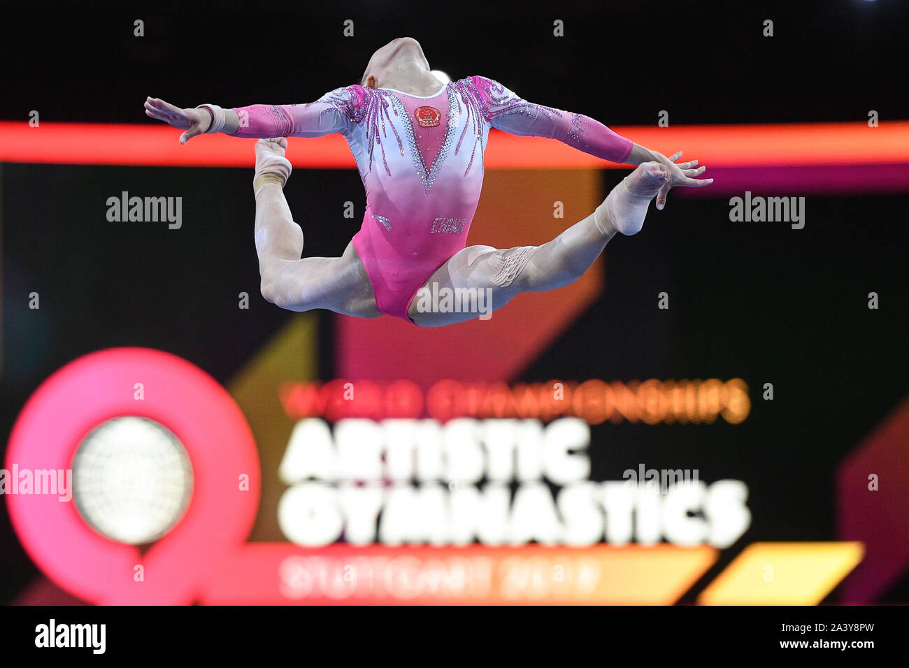Stuttgart, Germany. 10th Oct, 2019. LI SHIJIA from China competes on ...