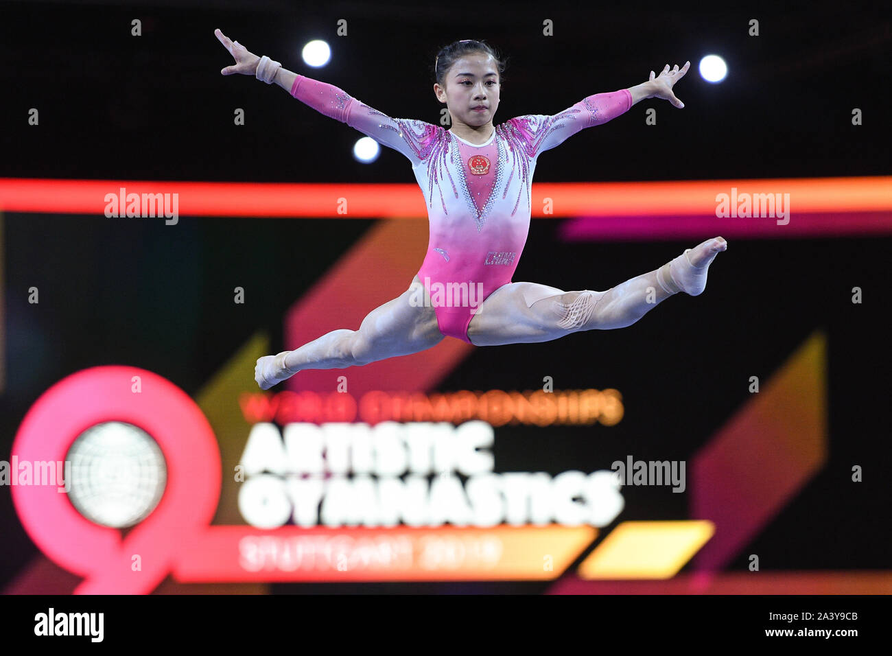 Stuttgart, Germany. 10th Oct, 2019. LI SHIJIA from China competes on ...